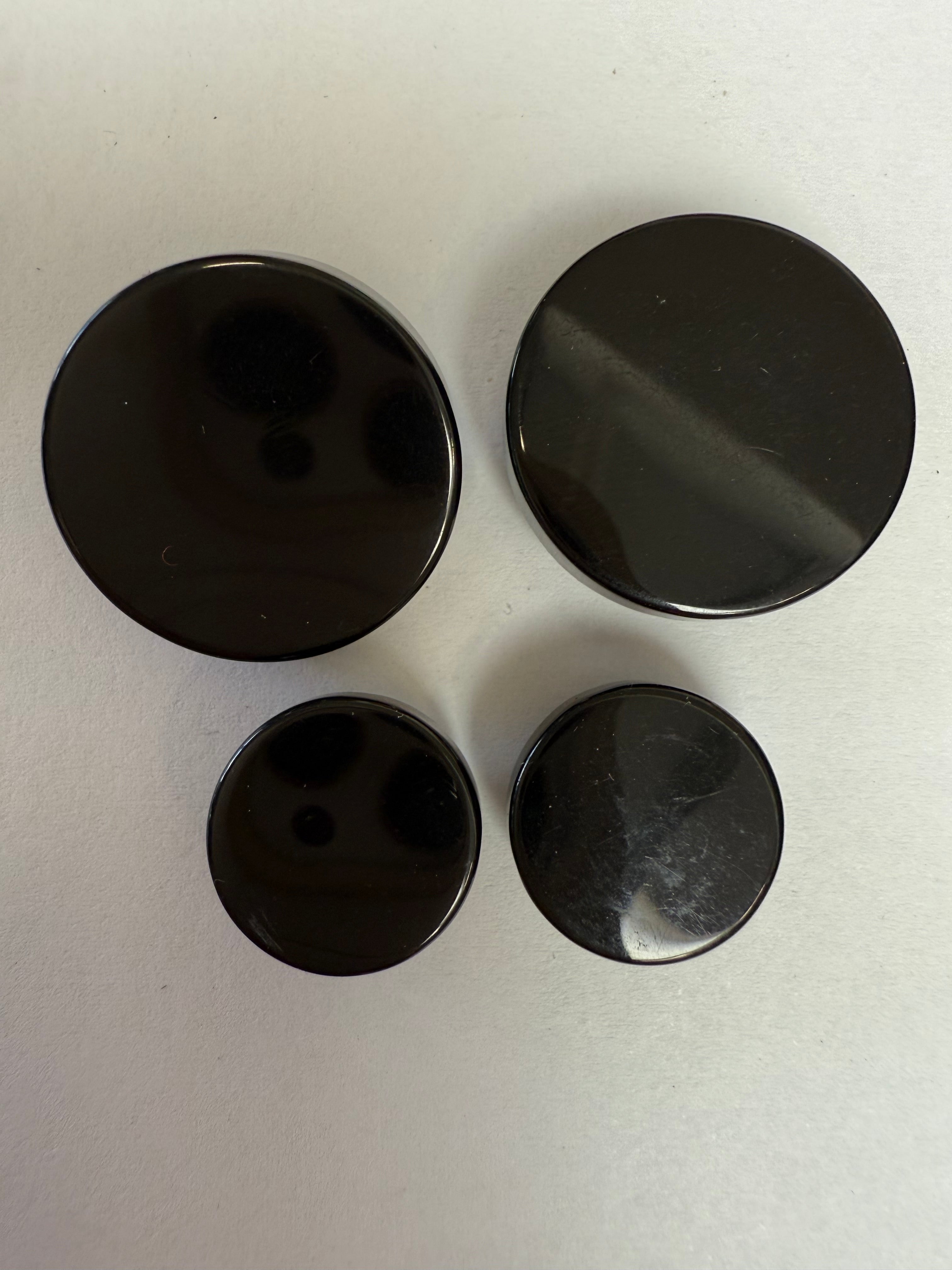 Black Flat Hunt Buttons – Showponyprep.com